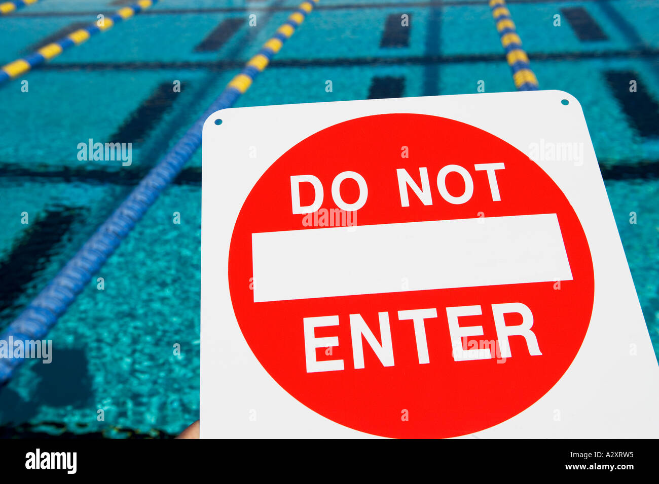 SWIMMING POOL AND DO NOT ENTER SIGN Stock Photo - Alamy
