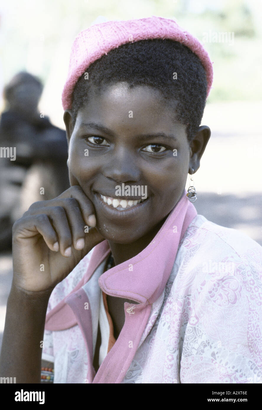 Teeth sharpened hi-res stock photography and images - Alamy