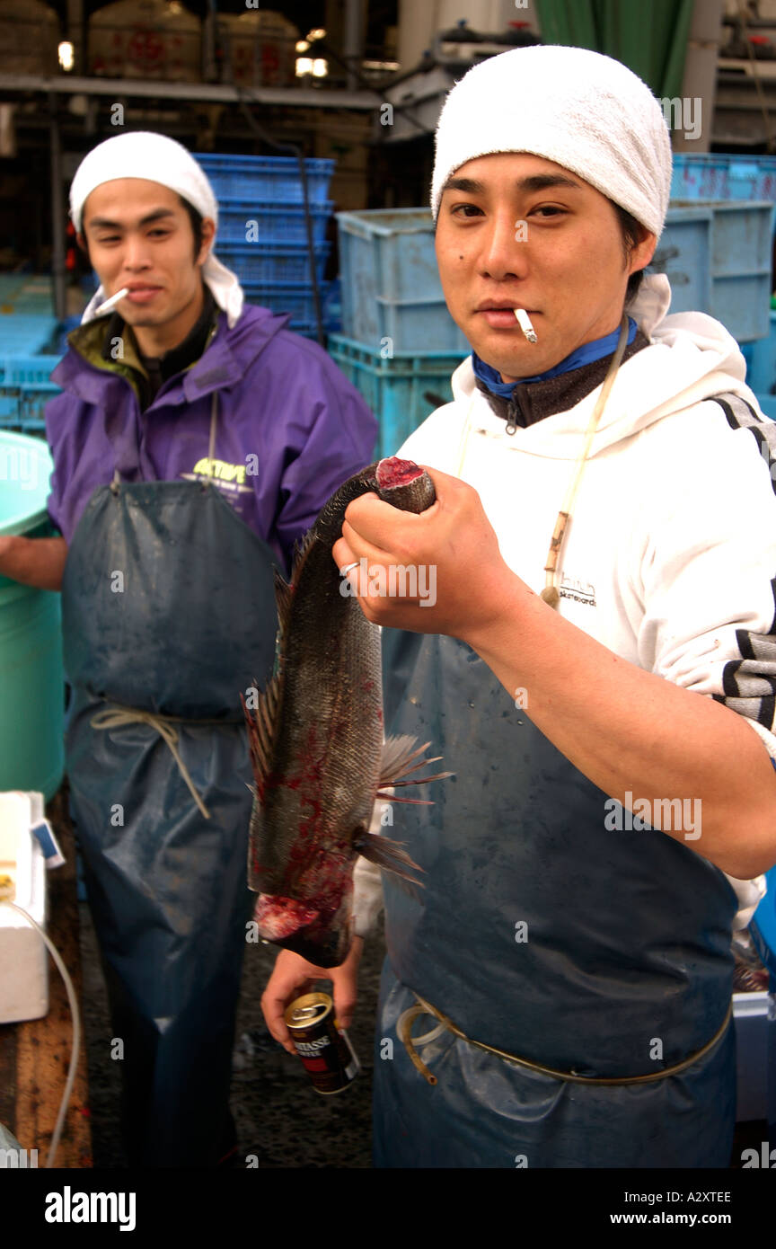 Tsukiji fish food stalls market hi-res stock photography and images - Alamy