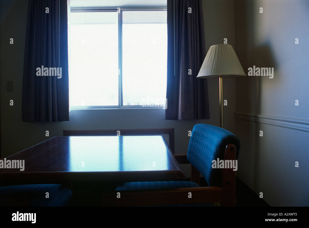 empty hotel room Stock Photo - Alamy