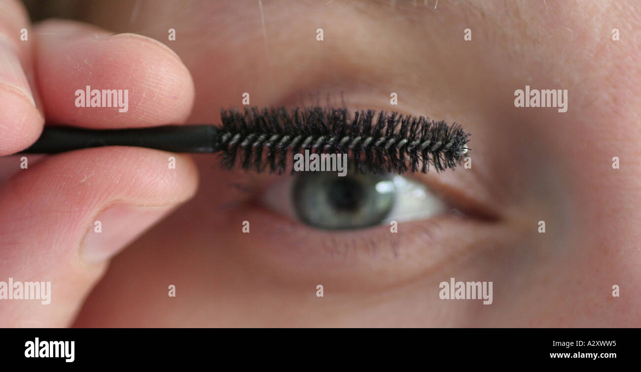 applying eye mascara Stock Photo - Alamy