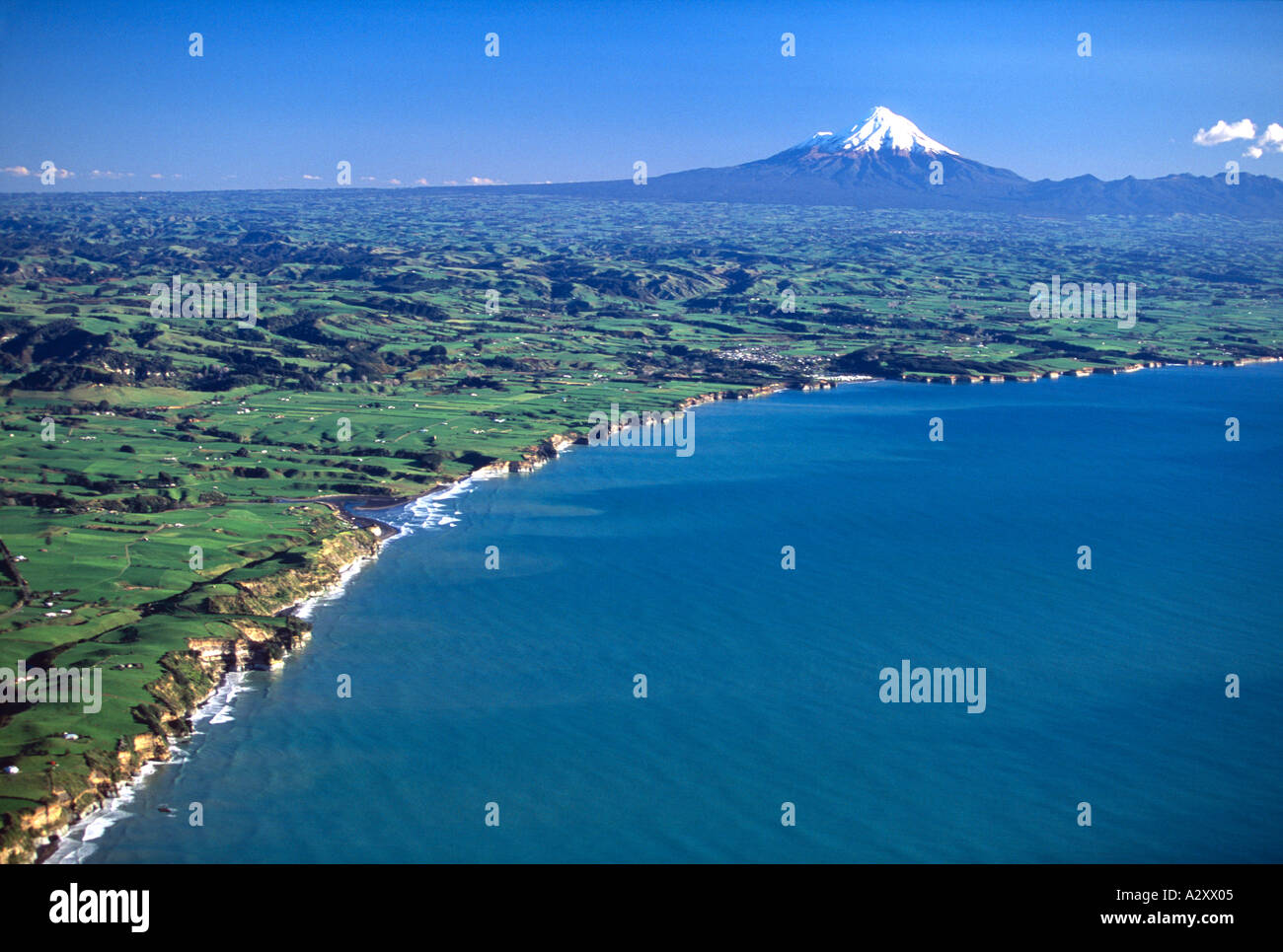 Taranaki coast hi-res stock photography and images - Alamy