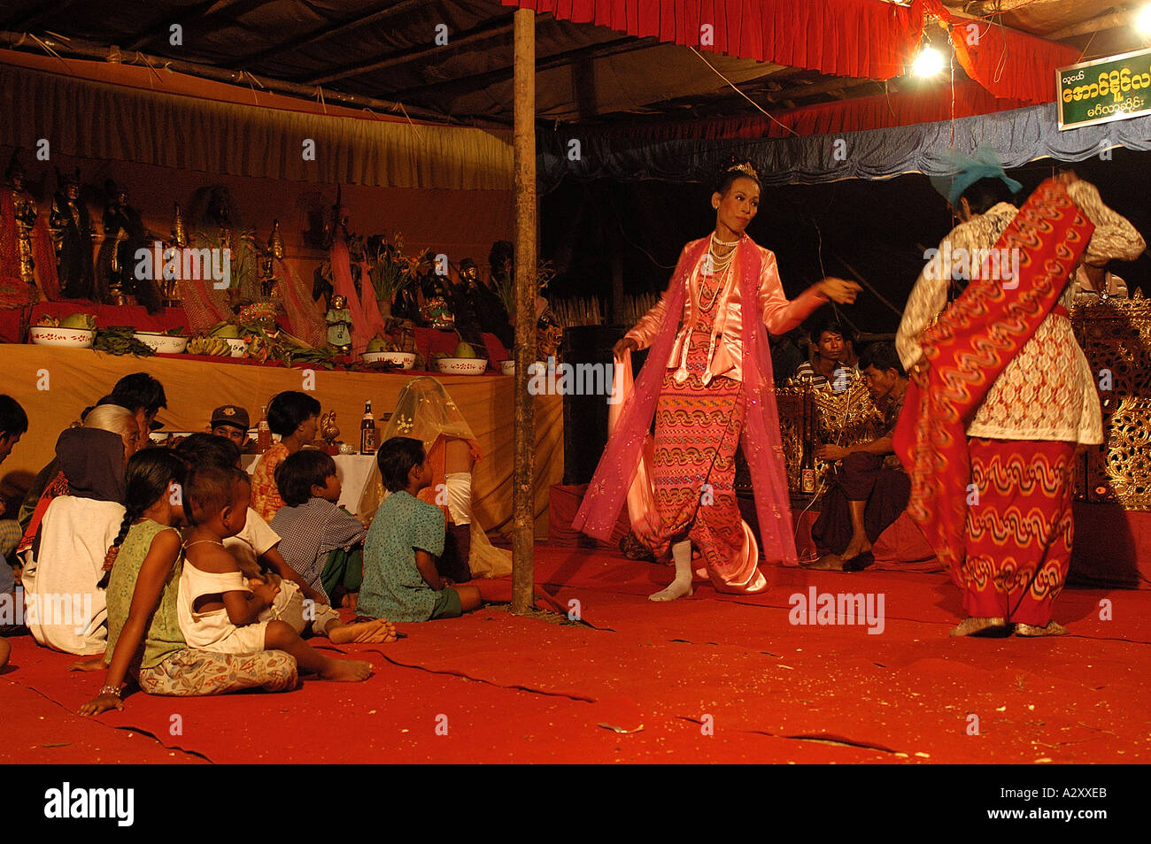 Traditional burmese theatre hi-res stock photography and images - Alamy