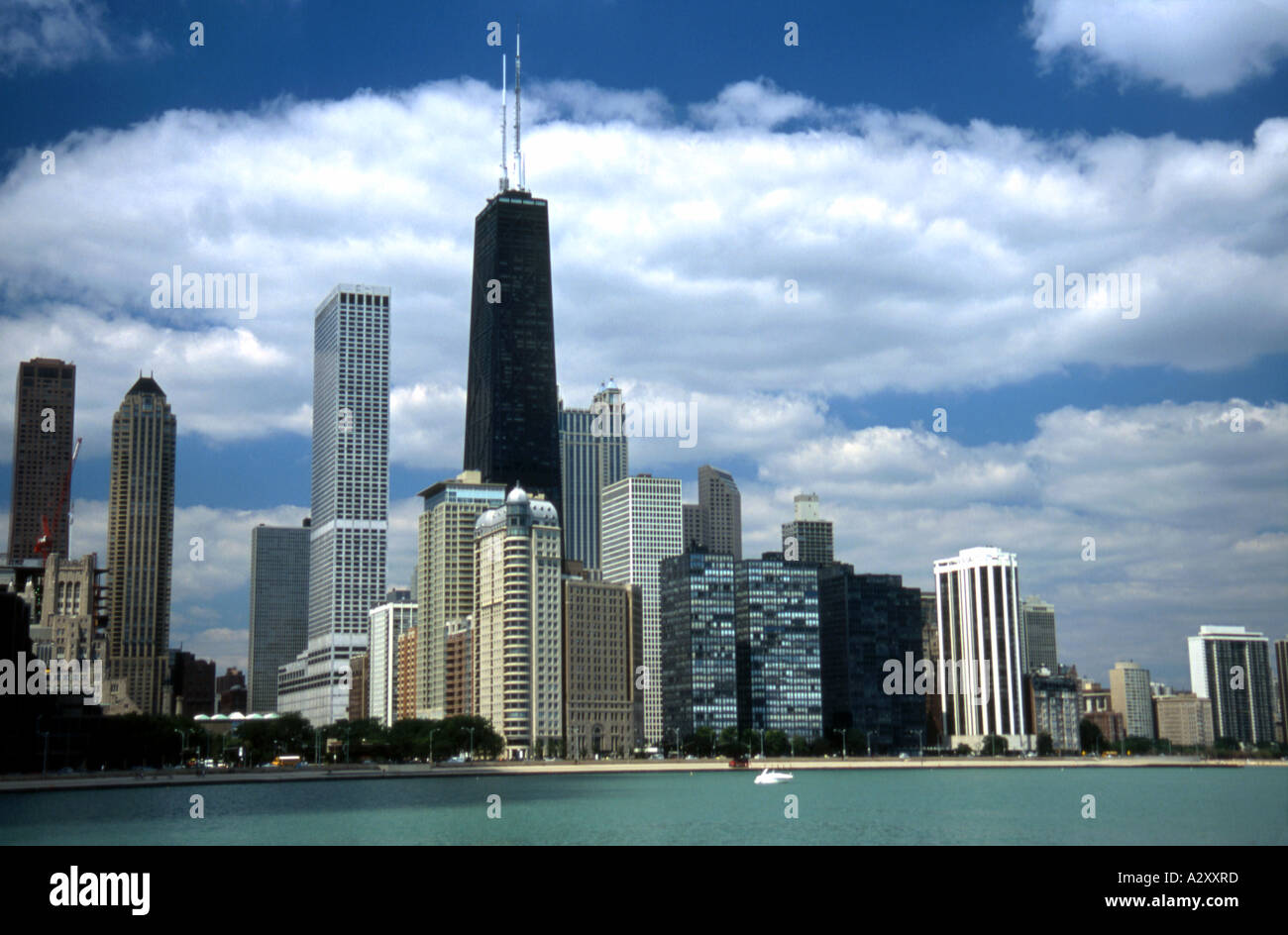 Chicago northside skyline hi-res stock photography and images - Alamy