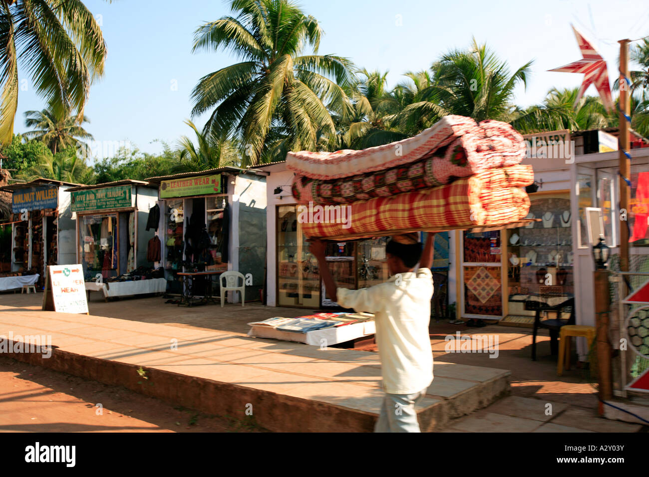 INDIA NORTH GOA A ROADSIDE SCENE AT BAGA Stock Photo - Alamy