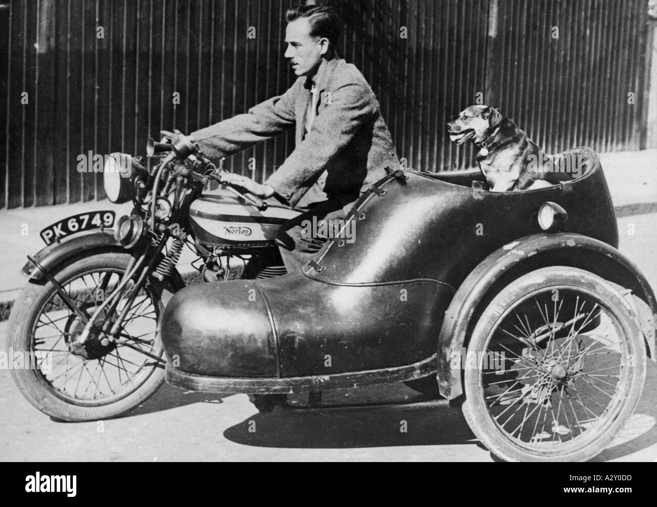 Motorrad beiwagen hi-res stock photography and images - Alamy