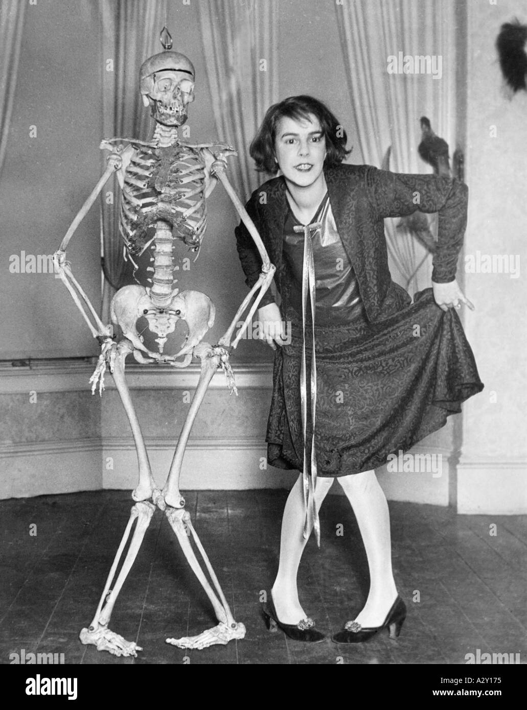 The charleston dance 1920s hi-res stock photography and images - Alamy