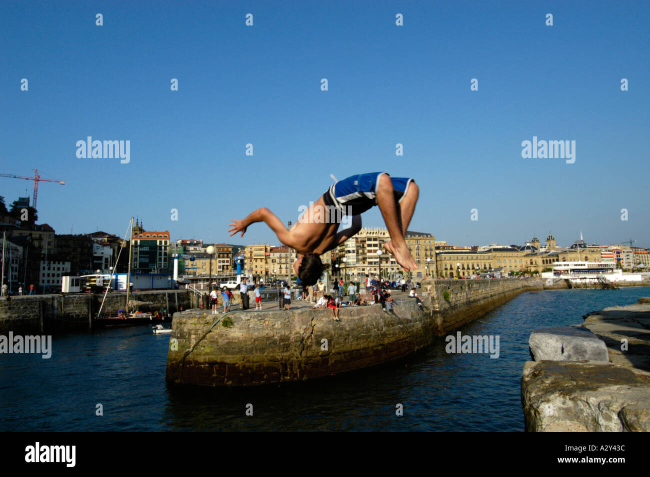 Harbour boys diving jumping hi-res stock photography and images - Alamy