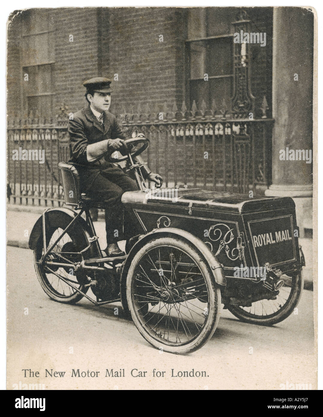 Royal mail coaches hi-res stock photography and images - Alamy