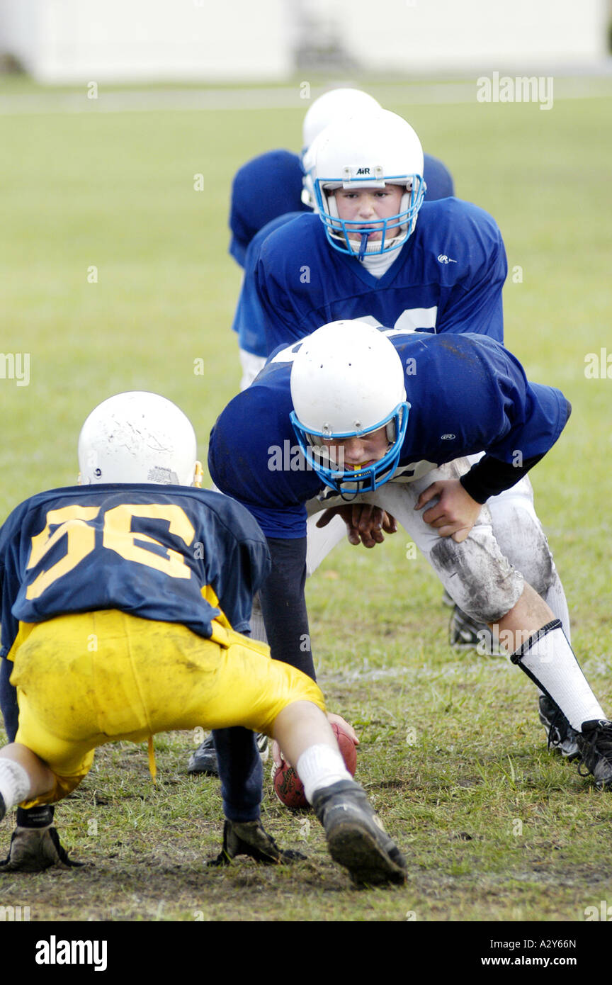 Middle school american football hi-res stock photography and images - Alamy
