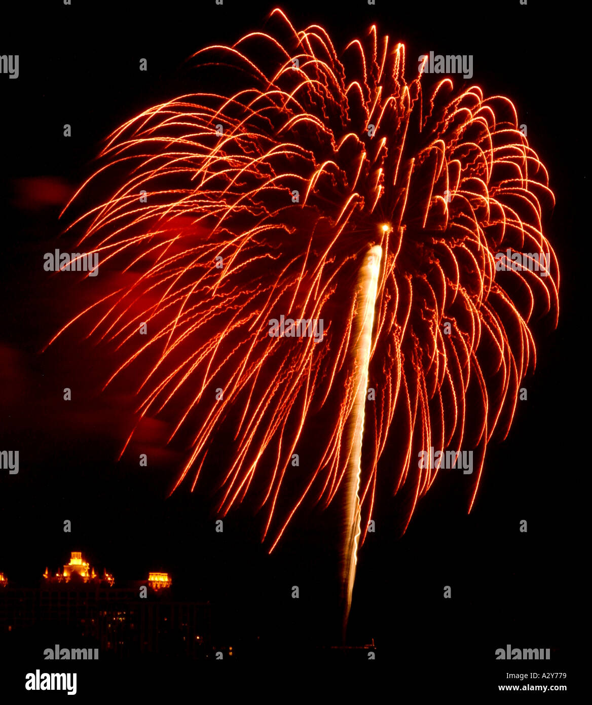 Photograph of fireworks exploding through the night sky Stock Photo - Alamy