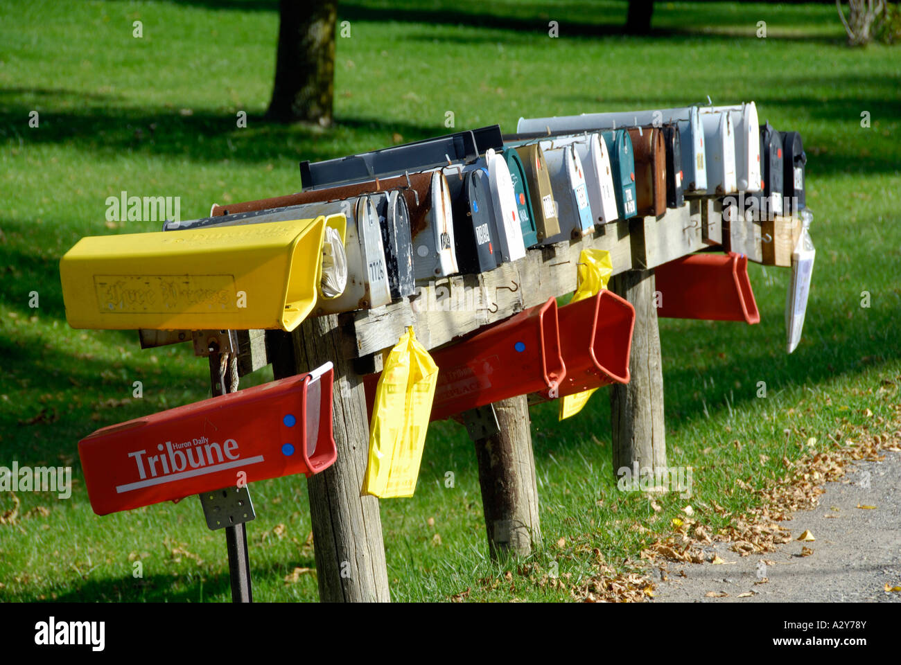 Row mailboxes on rural hi-res stock photography and images - Alamy