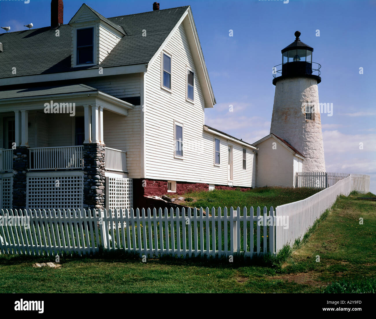 Pemaquid Point lighthouse guards the west entrance to Muscongus Bay on ...