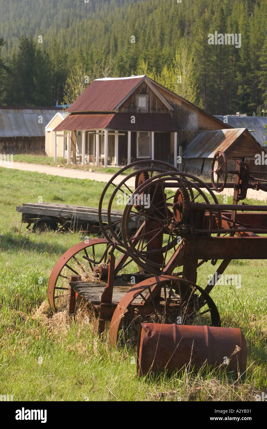 Old buildings and equipment Warren Idaho known for Chinese pioneer ...