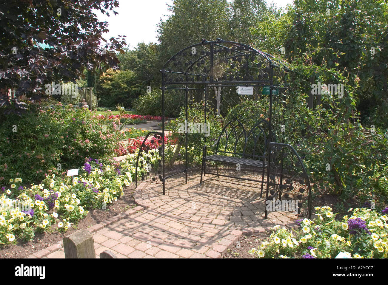 Garden at Capel Manor College Enfield Middlesex uk Stock Photo - Alamy
