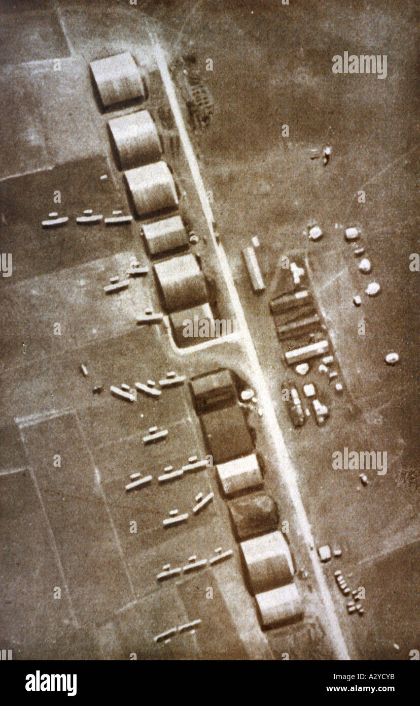 Aerial view aircraft hangars hi-res stock photography and images - Alamy