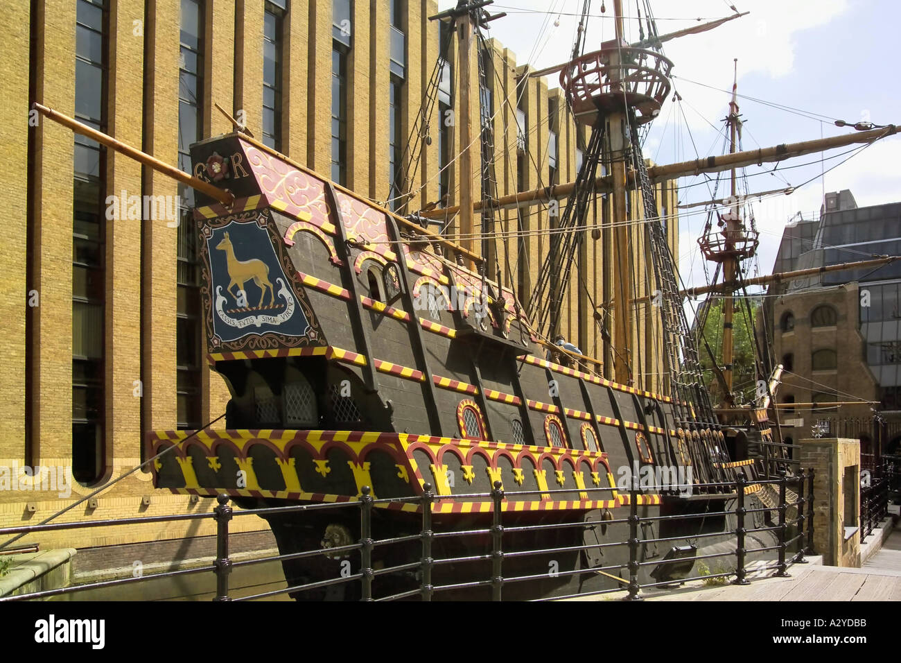 Golden Hinde Stock Photos & Golden Hinde Stock Images - Alamy