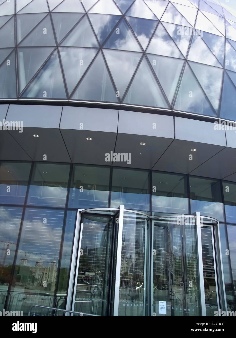 london assembly building Stock Photo - Alamy