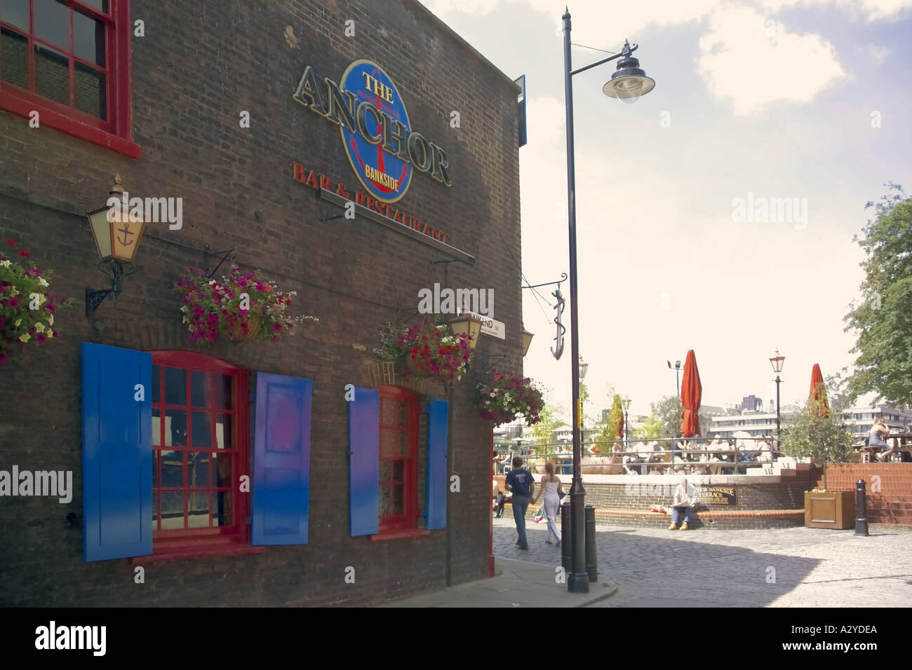 london the embankment path alongside river thames Stock Photo - Alamy