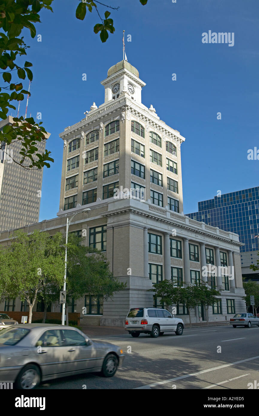 Architecture tampa building clock hi-res stock photography and images ...