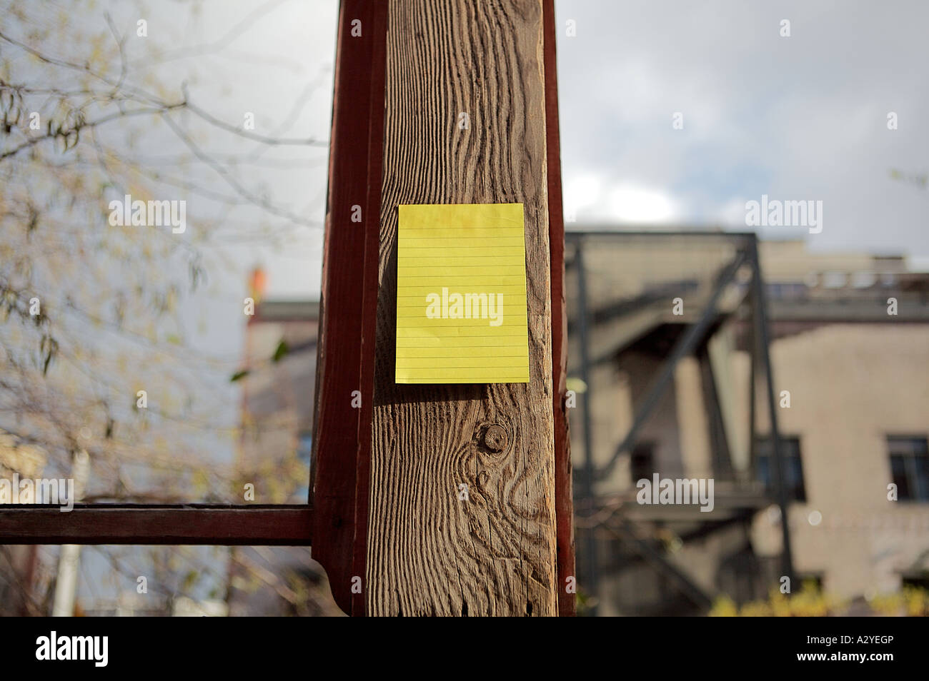 post it blank sign Stock Photo - Alamy