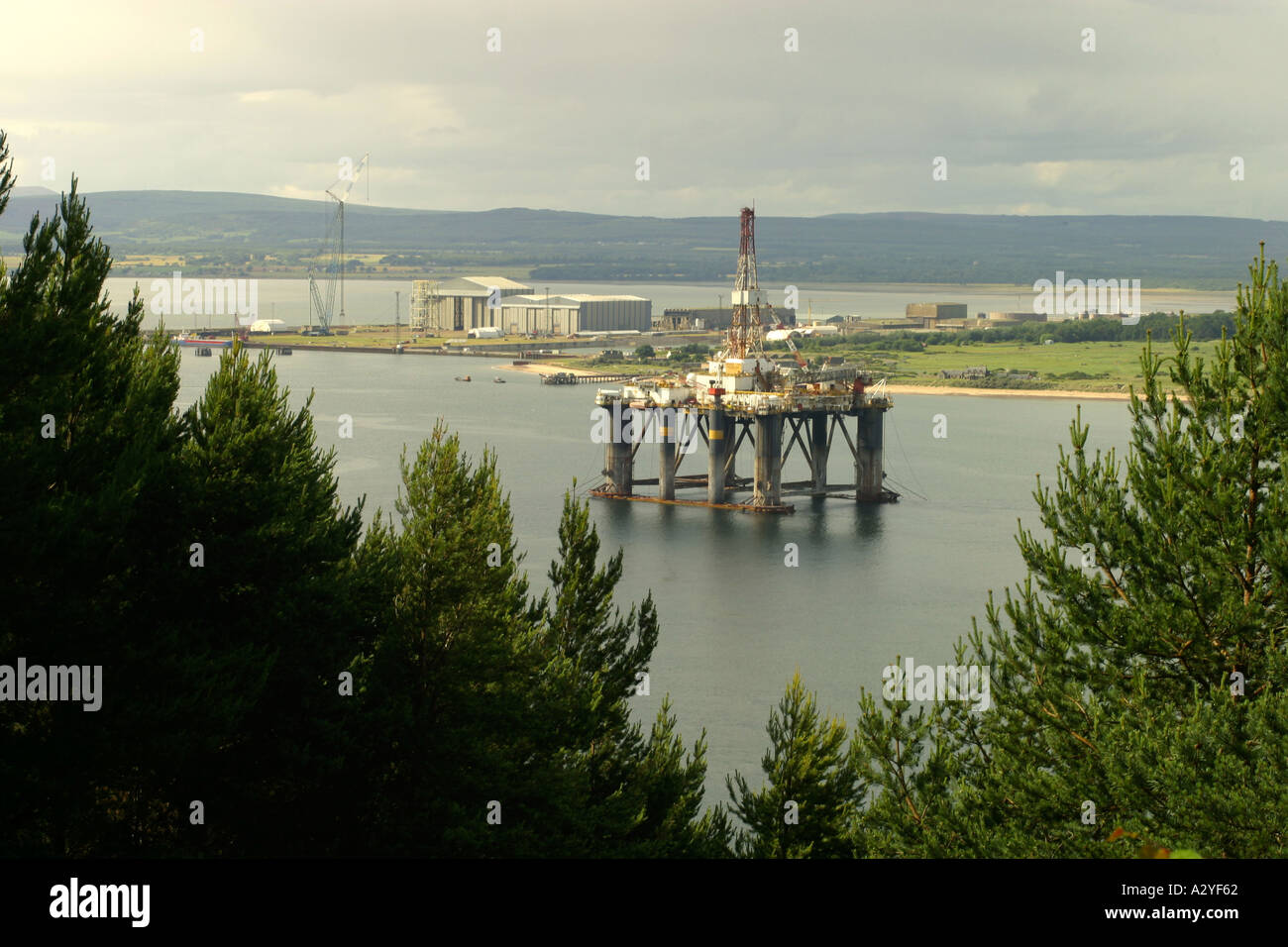 Bp oil rig hi-res stock photography and images - Alamy