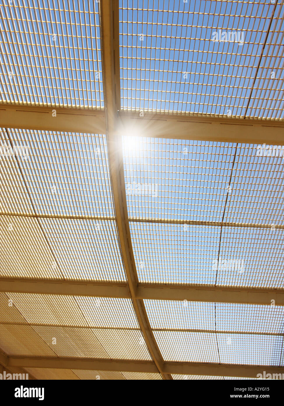 Overhead shade hi-res stock photography and images - Alamy