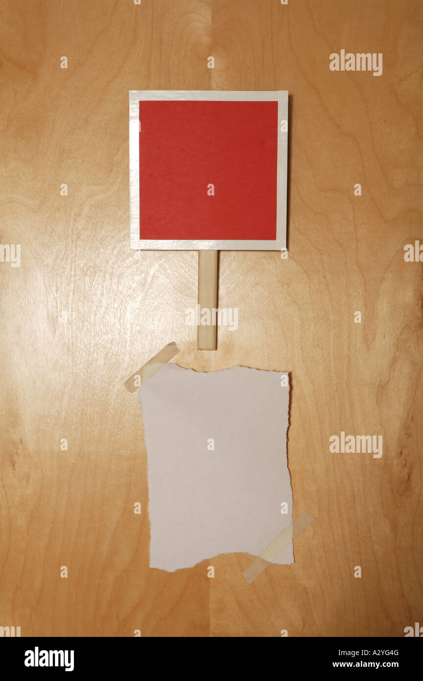 post it blank sign Stock Photo - Alamy