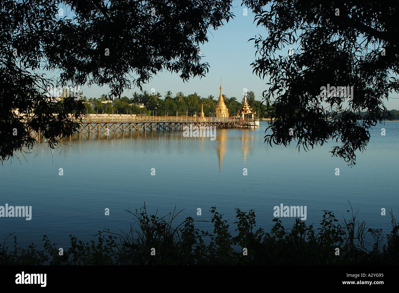 Lake meiktila hi-res stock photography and images - Alamy