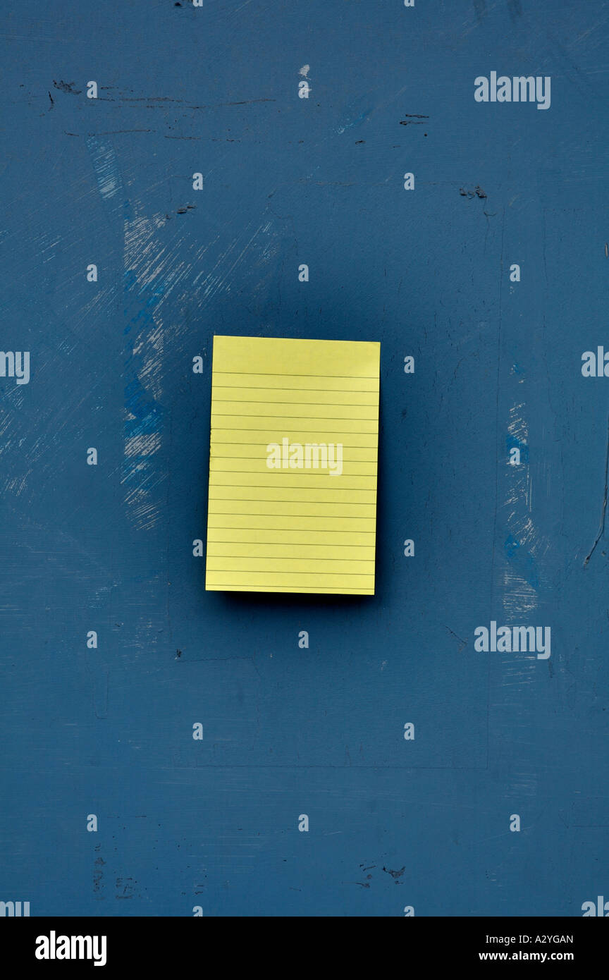 post it blank sign Stock Photo - Alamy
