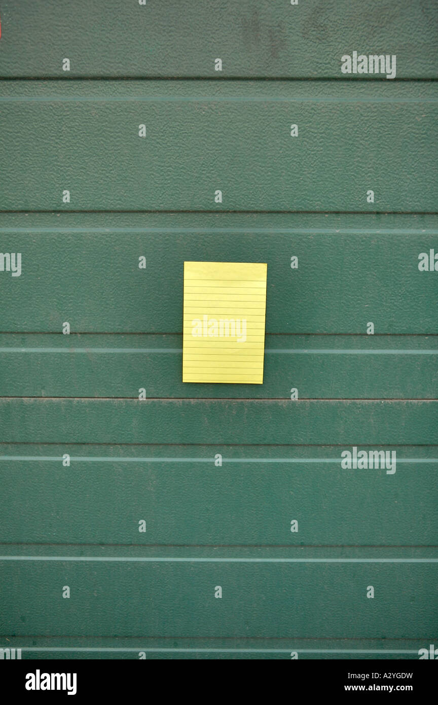 post it blank sign Stock Photo - Alamy