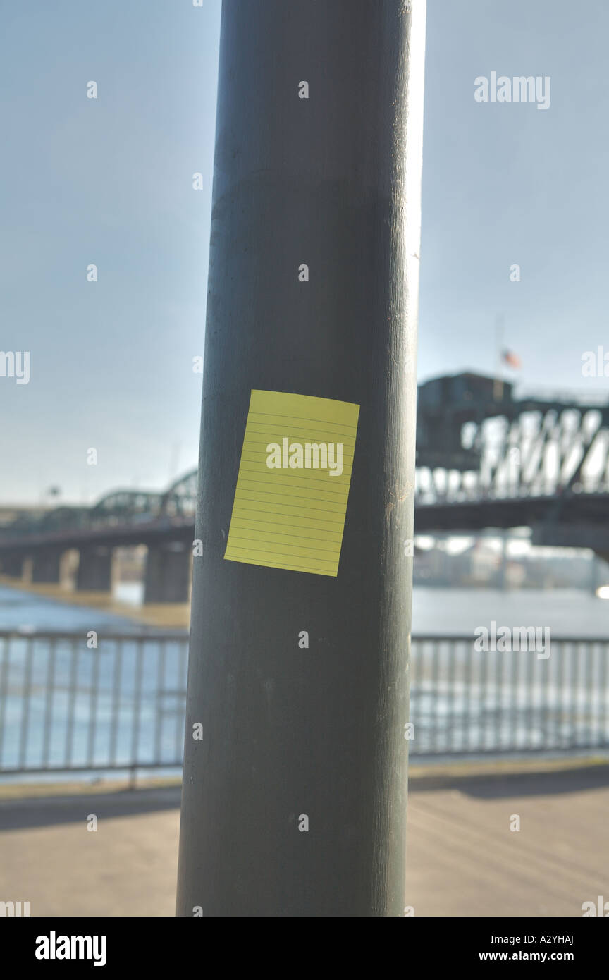 post it blank sign Stock Photo - Alamy