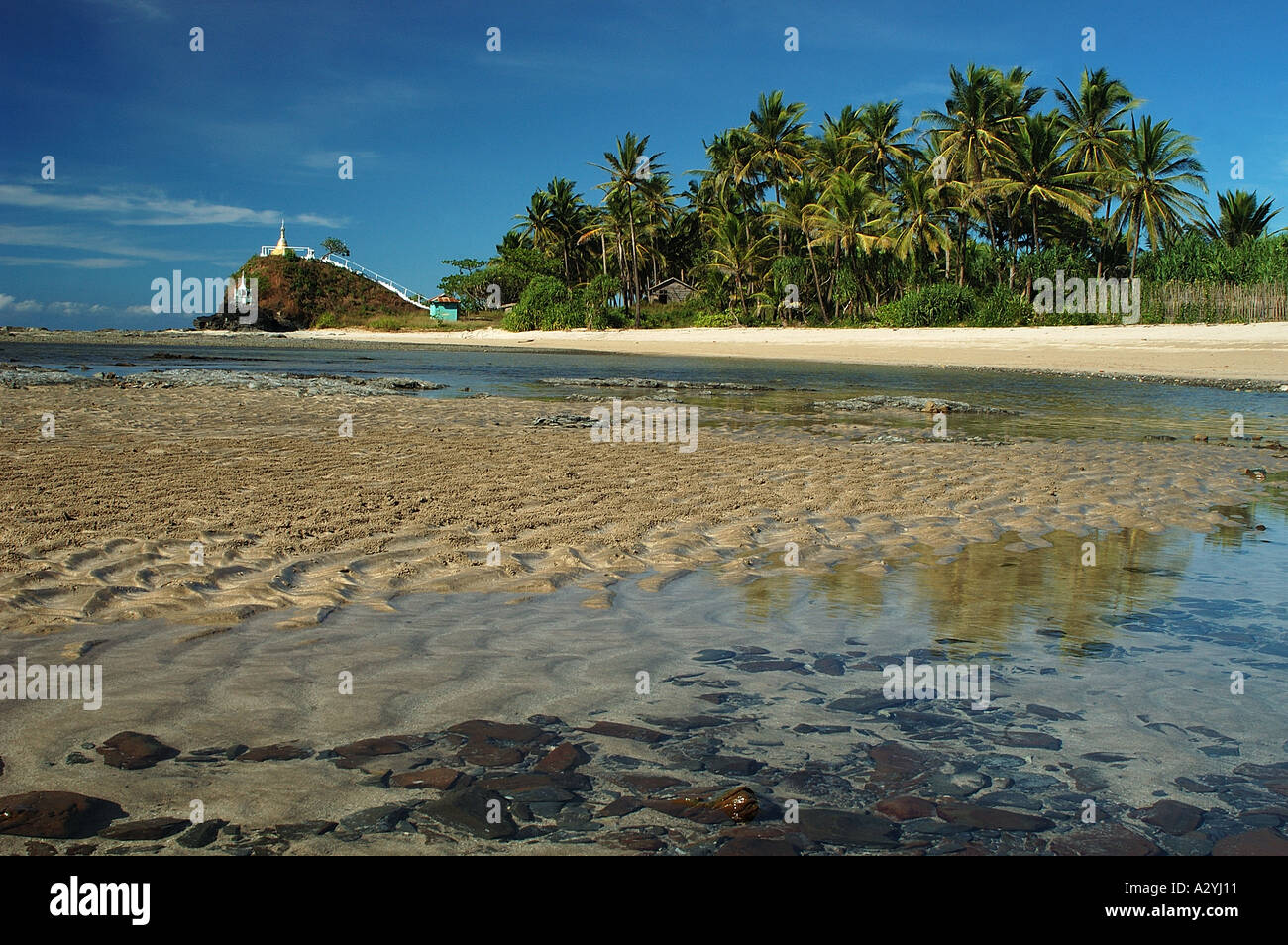 seaside pagaoda Chaungtha Beach Burma Myanmar Stock Photo - Alamy