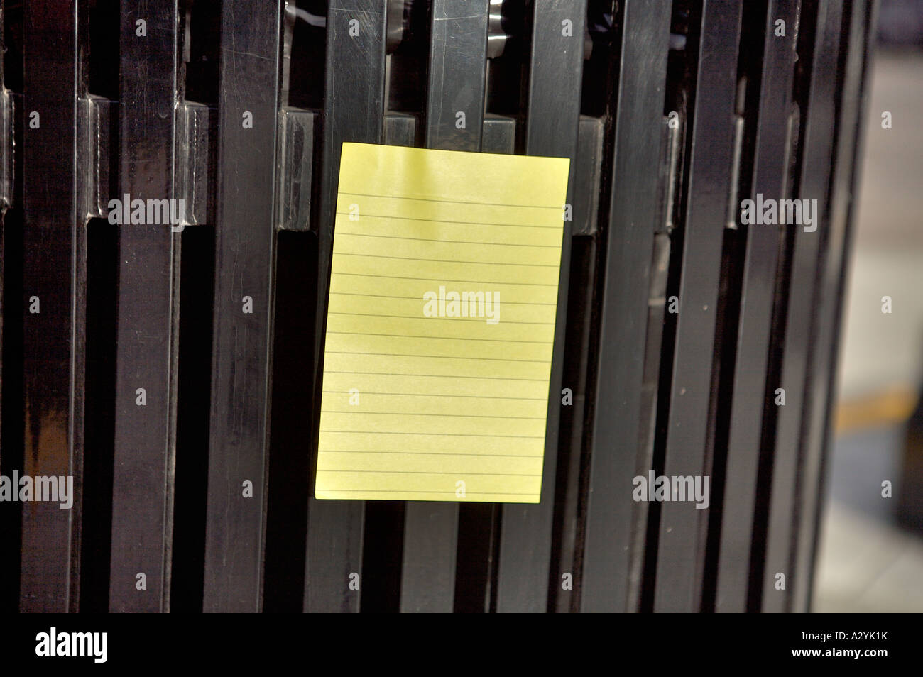 note blank sign Stock Photo - Alamy