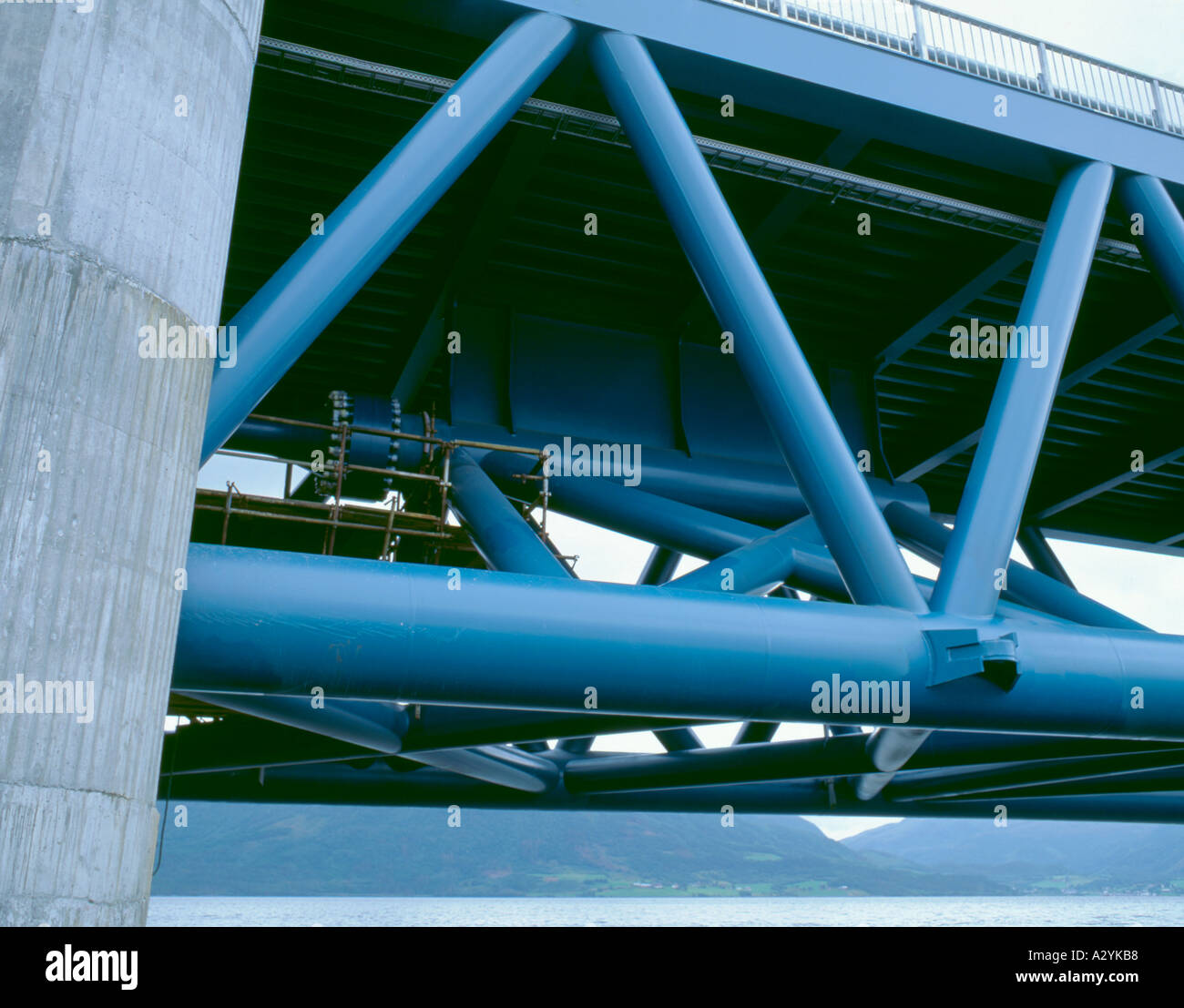 Tubular truss hi-res stock photography and images - Alamy