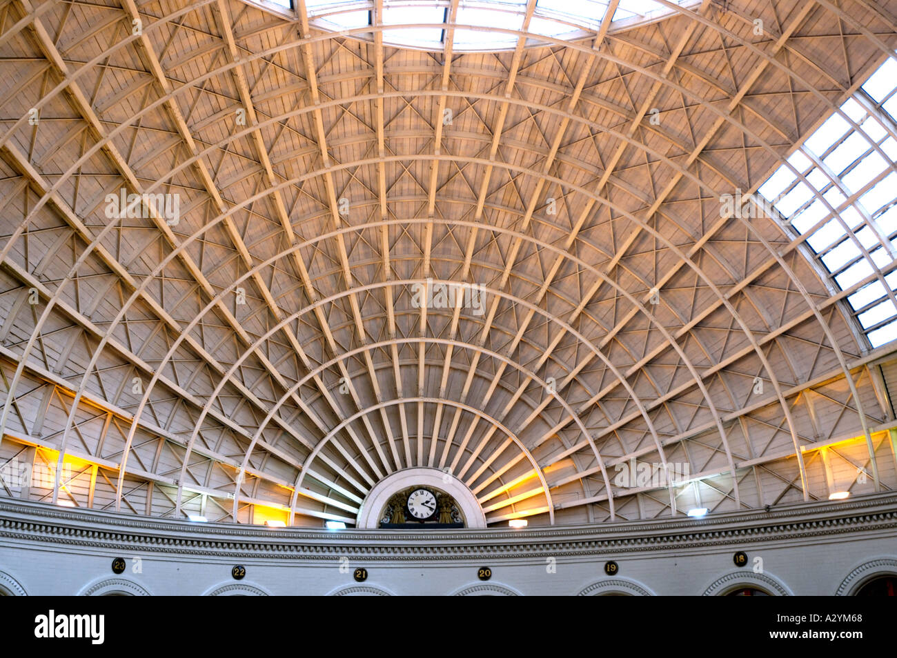 Corn exchange dome roof hi-res stock photography and images - Alamy