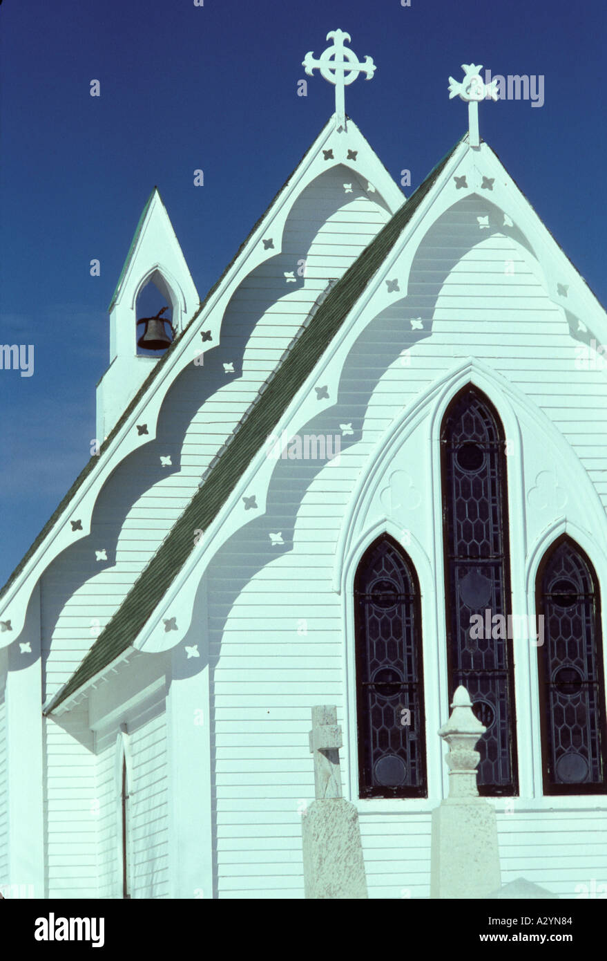 White church cross windows hi-res stock photography and images - Alamy