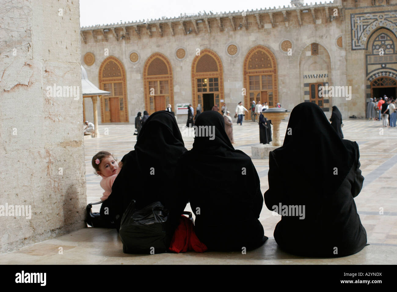 Muslim women in Great mosque of Aleppo, Syria Stock Photo - Alamy