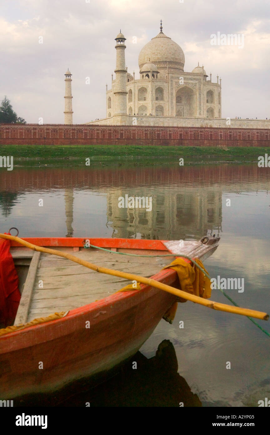 Canoe in water with Taj Mahal Agra India Stock Photo - Alamy