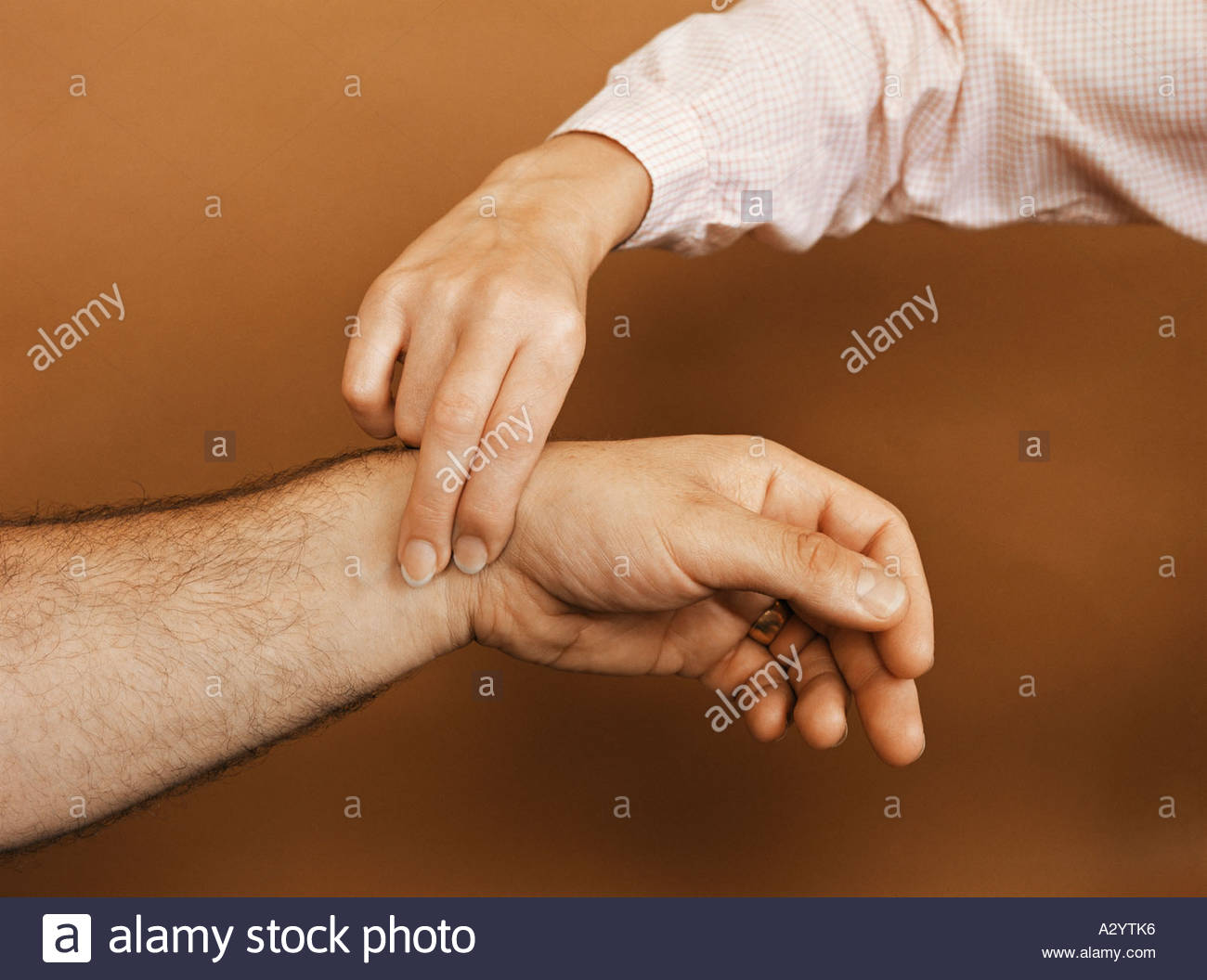Taking Pulse Wrist Stock Photos & Taking Pulse Wrist Stock Images - Alamy