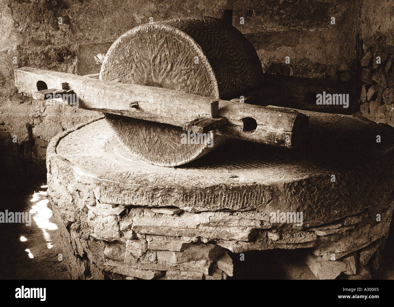 roller and millstone Stock Photo - Alamy