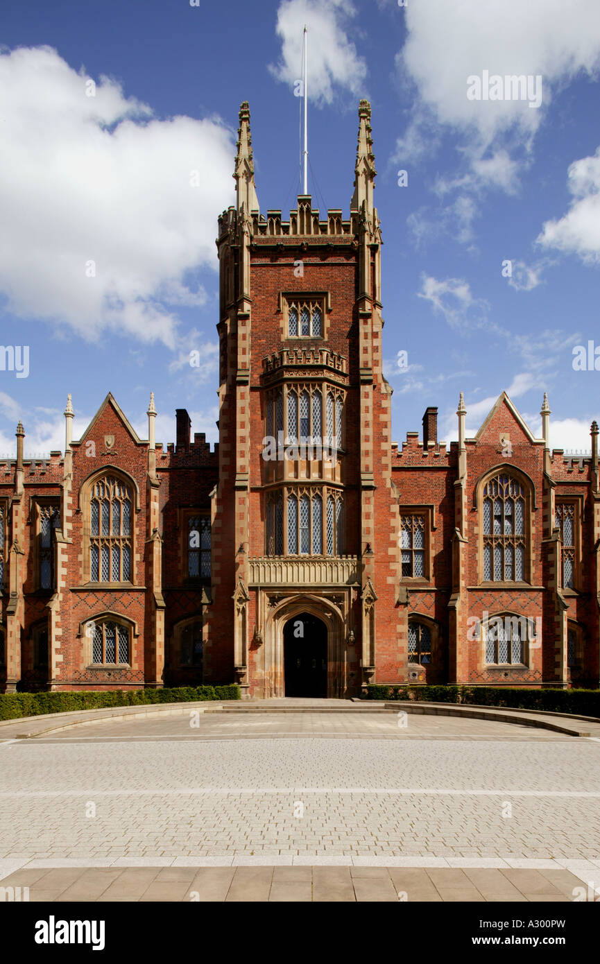 Queens University Belfast, Lanyon Building Stock Photo - Alamy