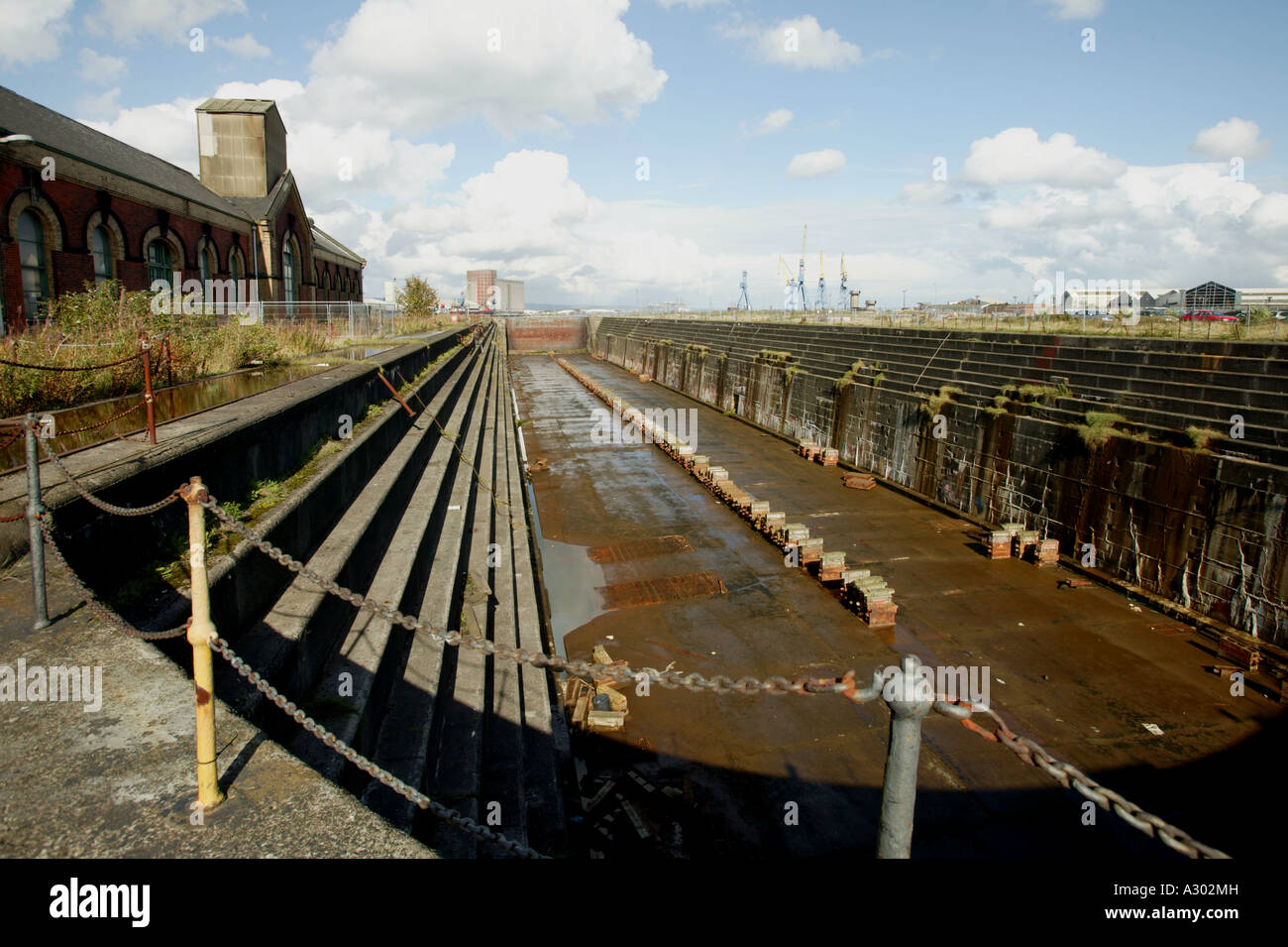 Olympic titanic belfast hi-res stock photography and images - Alamy
