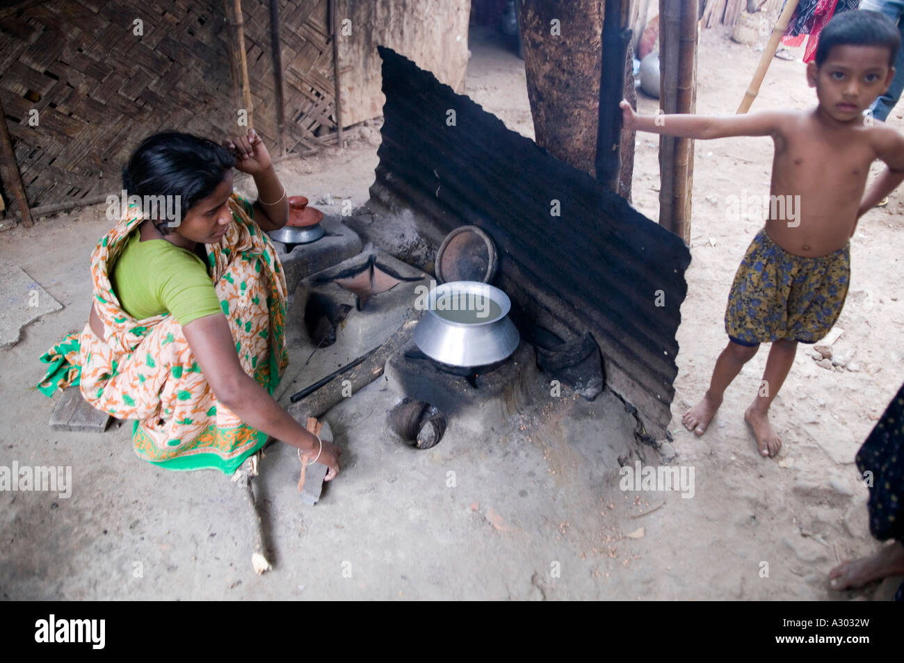 Fire bangladesh hi-res stock photography and images - Alamy