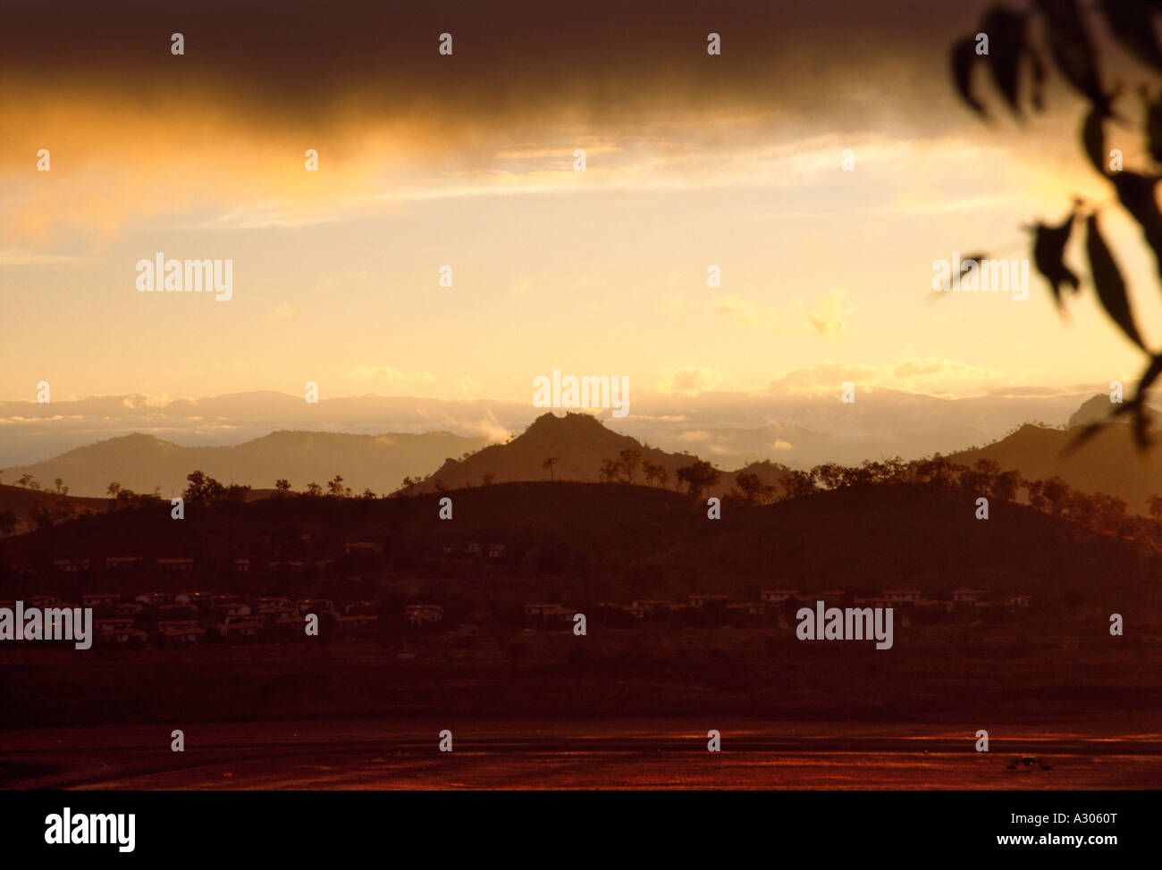 Landscape of Mt Hagen in the Highlands under sunset Papua New Guinea ...