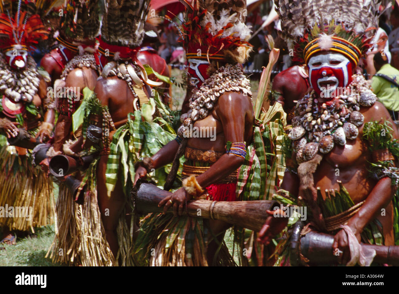 Highlands tribespeople performing at Sing Sing Festival Mt Hagen Papua ...