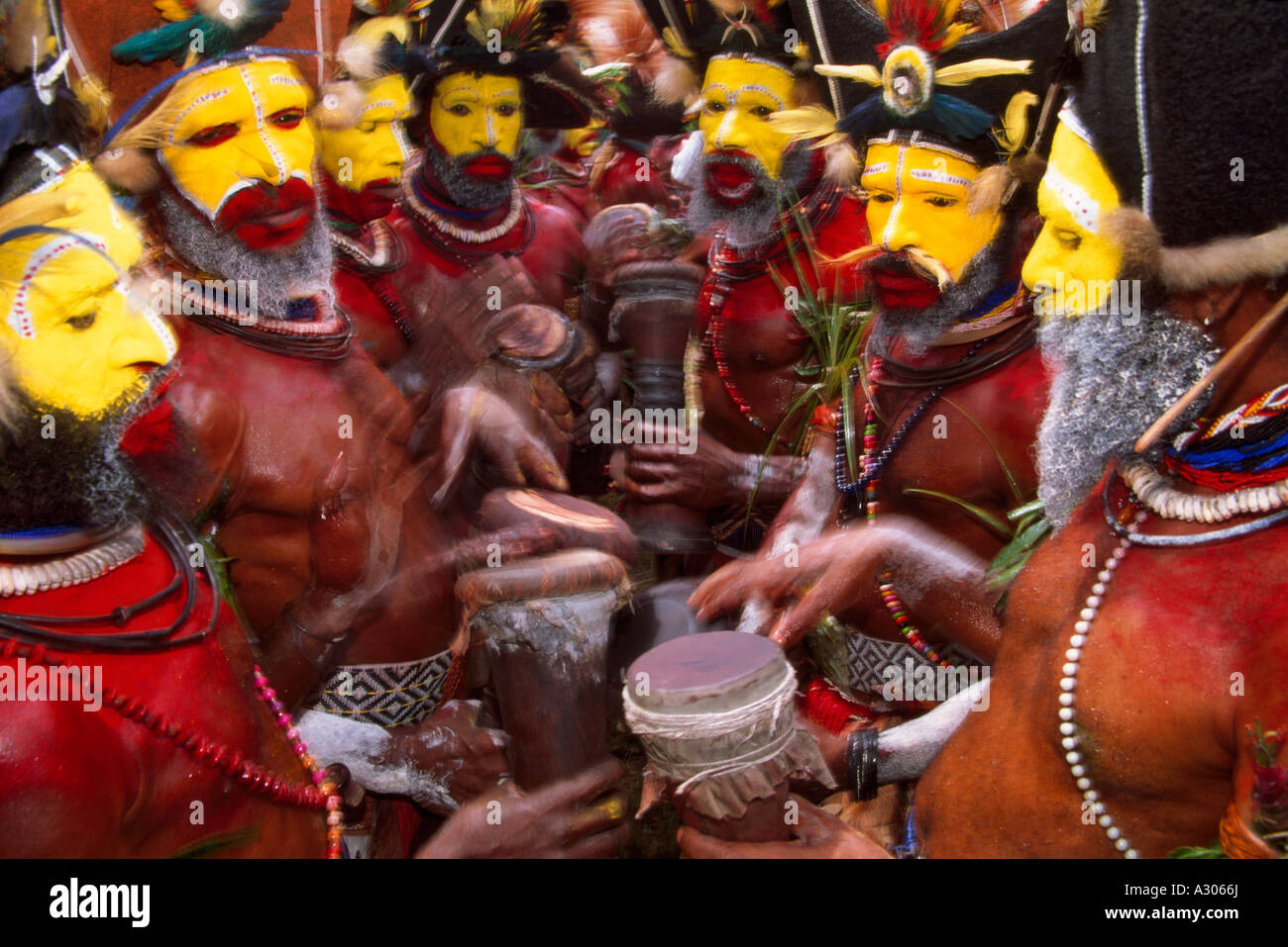 Kundu drum hi-res stock photography and images - Alamy