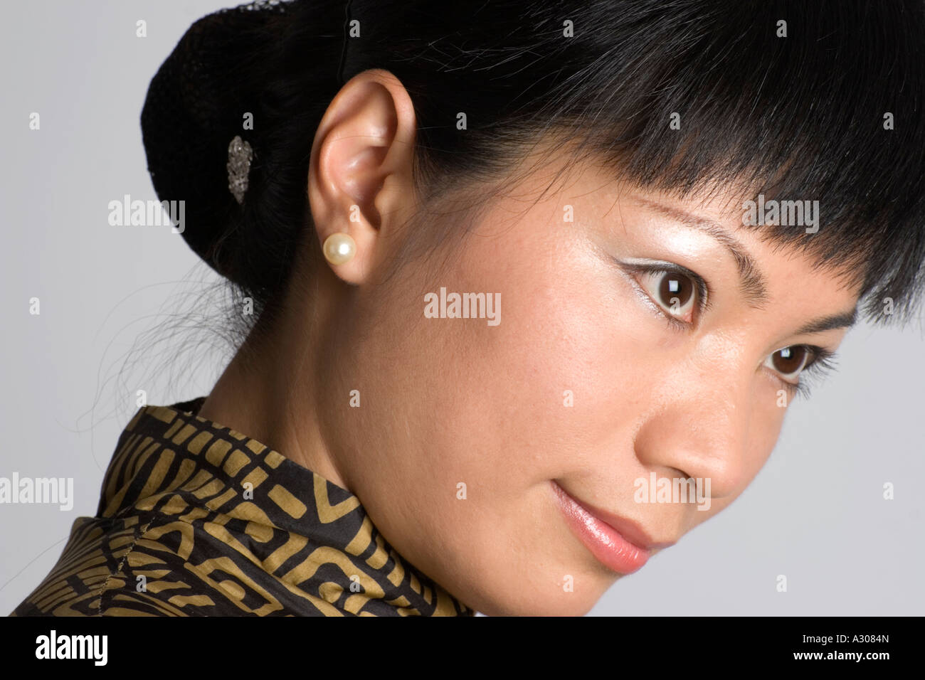 Profile of a Chinese woman Stock Photo - Alamy
