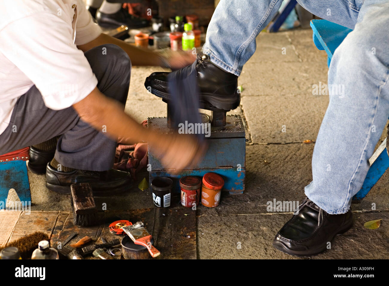 Shoe shine box hi-res stock photography and images - Alamy