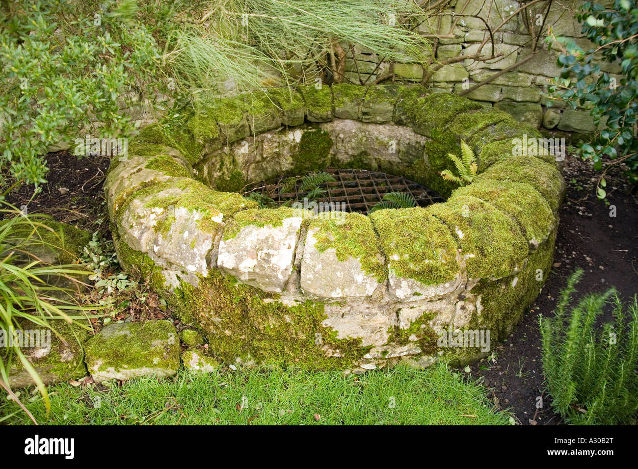 Stone well Northumberland England Stock Photo - Alamy